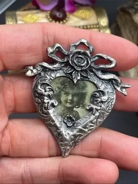 Unbranded | Jewelry | Heart Picture Frame Brooch Modern | Poshmark